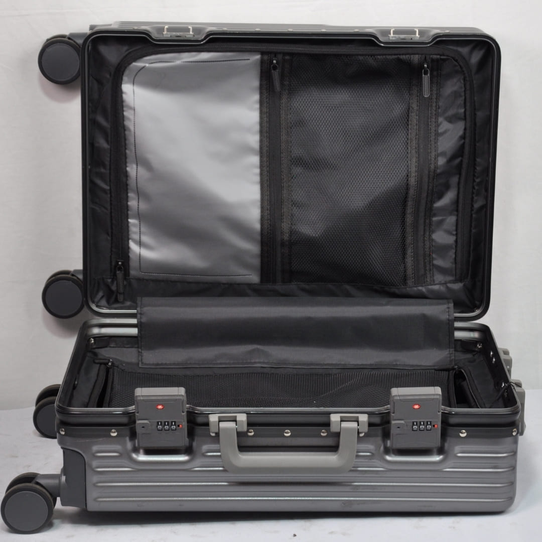 Pailodge Ribbed 24″ Check-In Spinner Luggage Premium ABS+PC